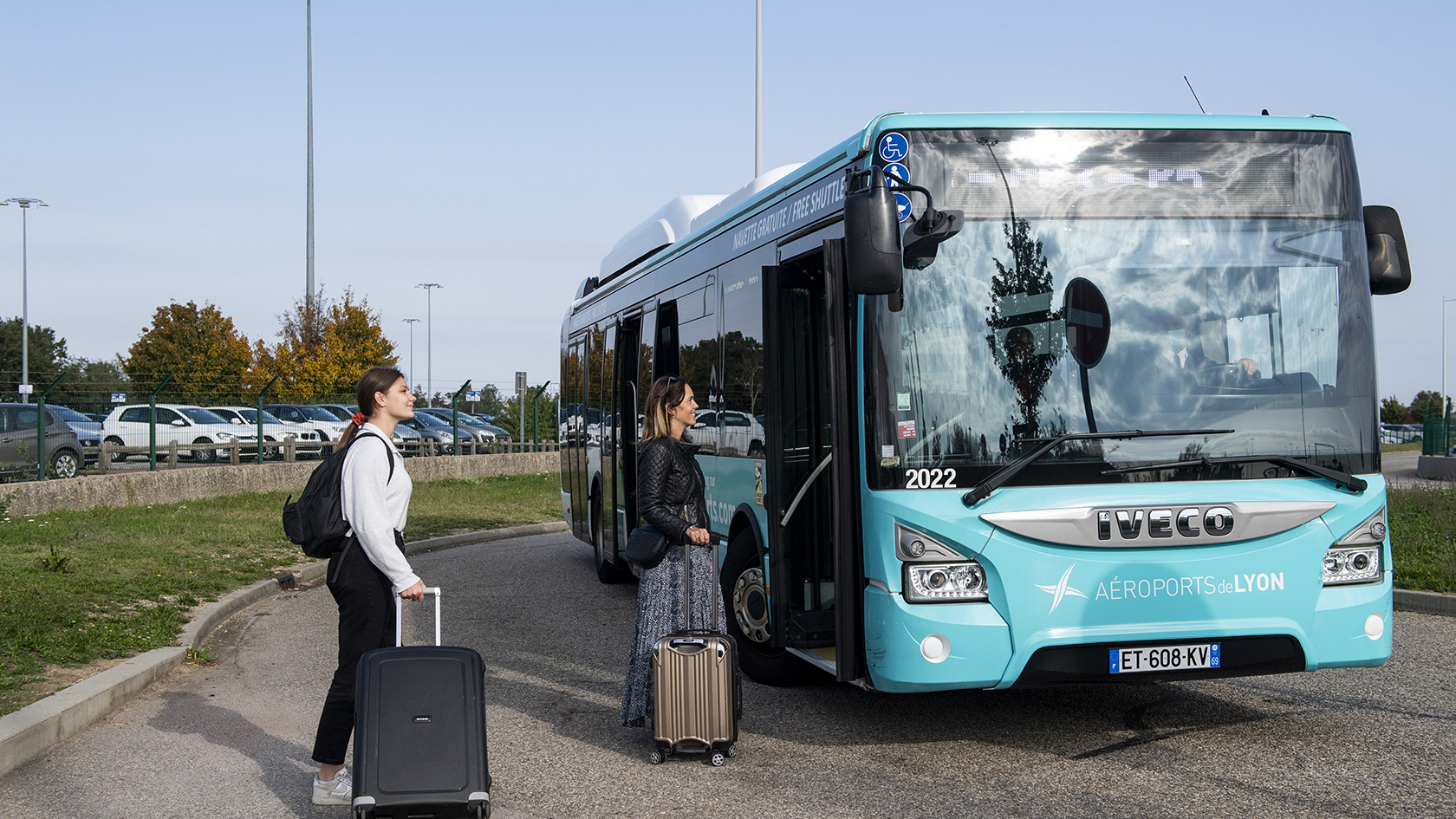 Shuttle Bus Parking P5 Lyon Airport | Lyon Aéroport