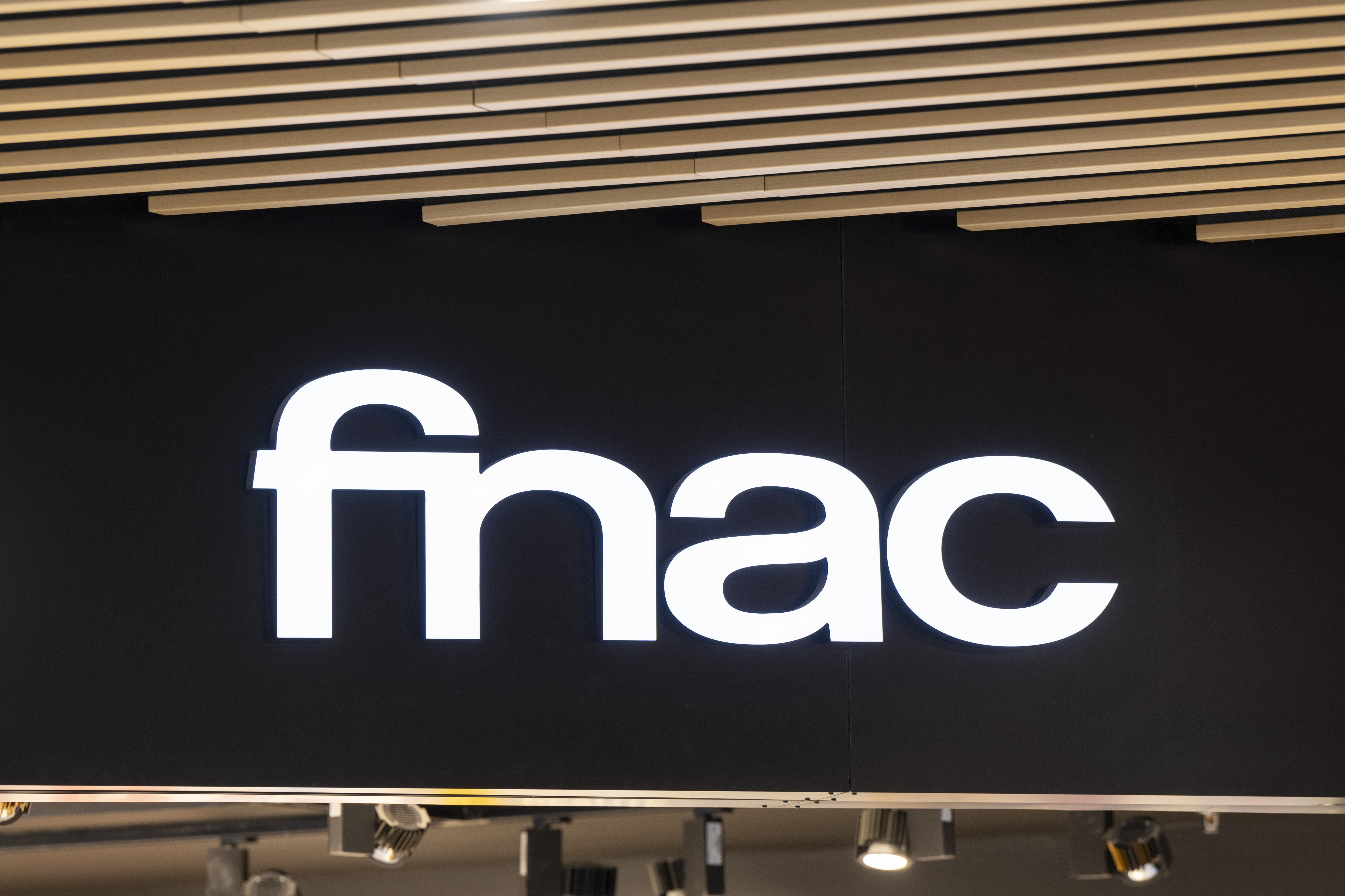 Fnac - Terminal 1 | Lyon Aéroport